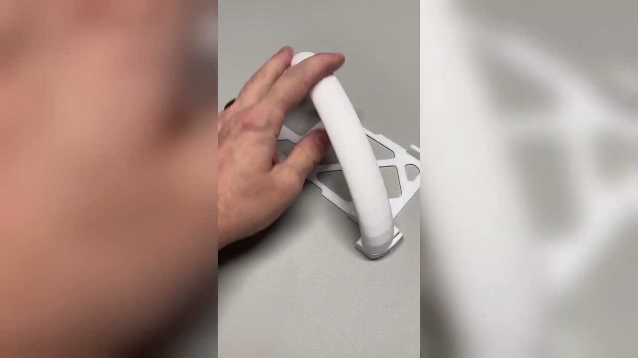 3D Printed Phone Handle - Eye Handle Design for Better Grip