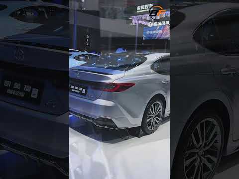 Toyota Camry at the Auto Show - Let‘s Check the Highlights!