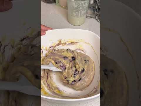 How I Use Sourdough Discard to Make Blueberry Muffins, Quick and Easy Recipe #shorts