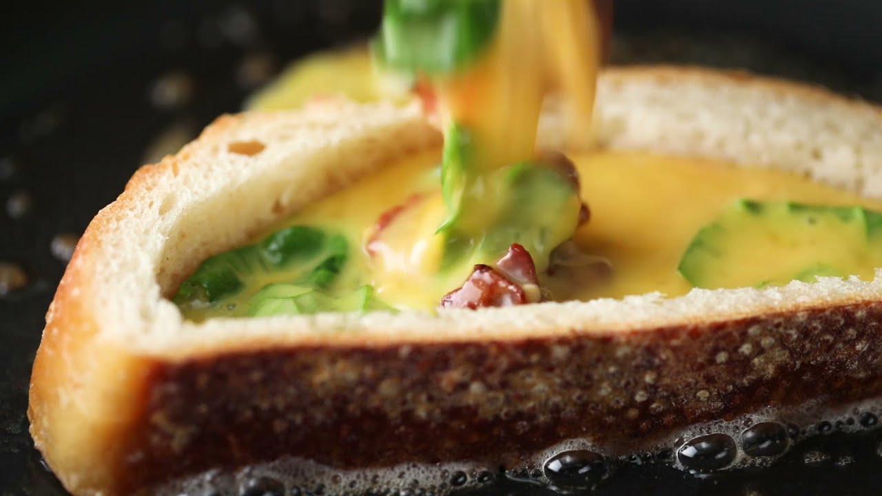 Omelette Grilled Cheese Sandwich | Easy Egg Breakfast Recipe | #Fried #Breakfast | अंडा पाव