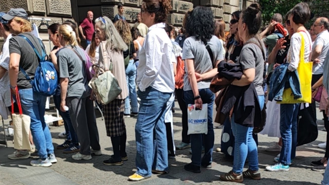 Uživo: Studenti pumpaju u centru Beograda - narod iz automobila masovno trubi - Vučić van sebe