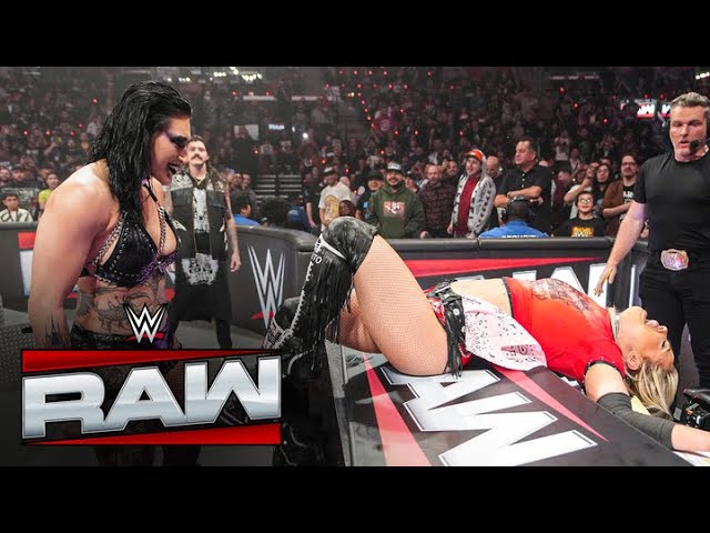 Rhea Ripley should beat up Dominik Mysterio? Major WWE name wants it!