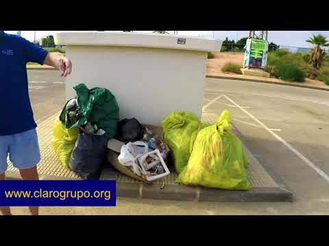 Cleaning up the rubbish in the Zenia Boulevard