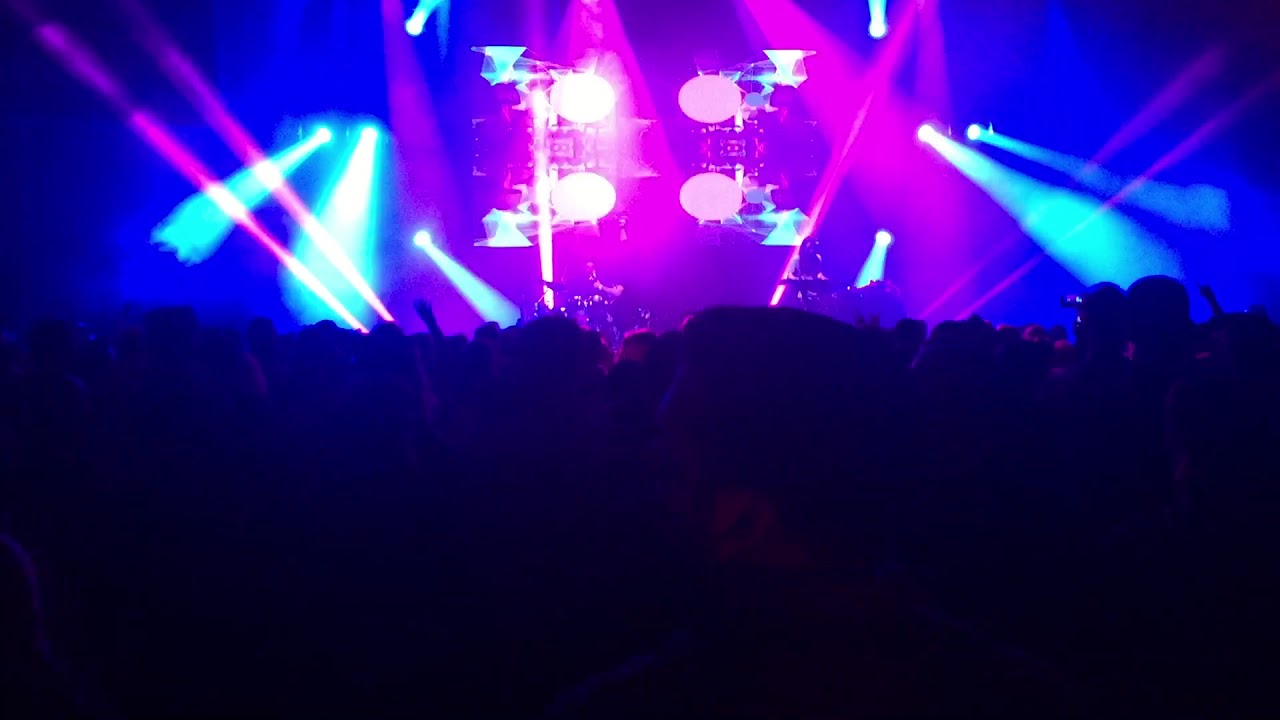 The Spectrum Disco DJ Showcase | Paul Linney VJ for Infected Mushroom ...