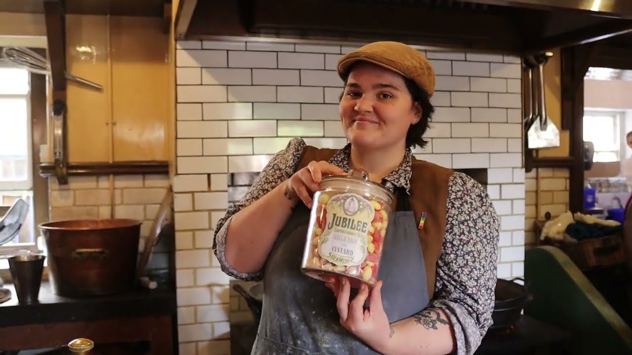 Making Rhubarb & Custard Sweets