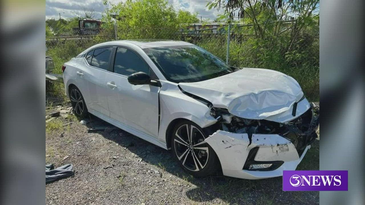 Dashcam catches head-on crash with wrong-way driver on Holly Road