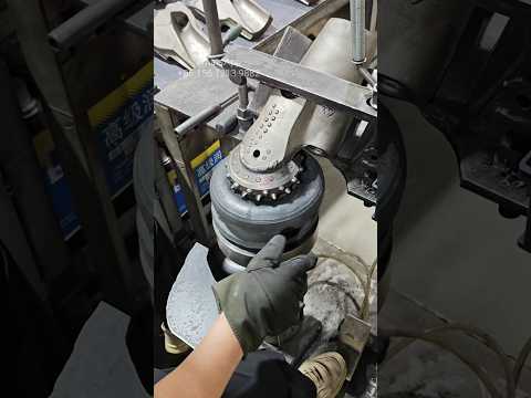 Let's take a look at the assembly process of roller bit. #drillingtools #drillbit #triconebit #hdd