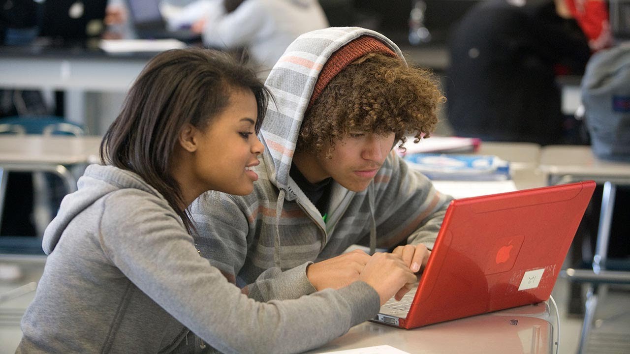 Computing with R for Mathematical Modeling (CodeR4MATH)