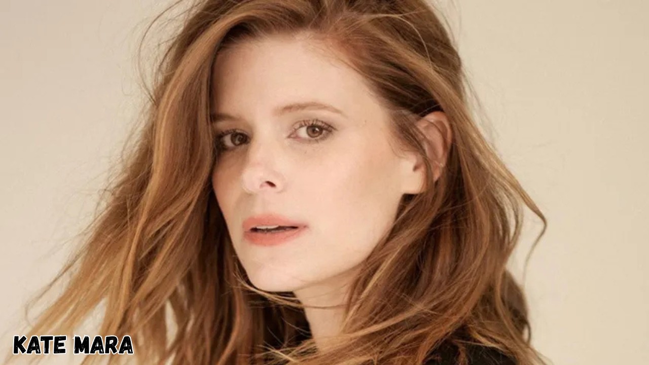 Kate Mara💃: Tights | Beachwear | Bold styling | Leg wear | Airy outfits | Chic Outfits!🔥✨