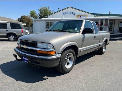 2002 Chevrolet S-10 Ext Cab 123" WB LS (Emmett, Idaho)