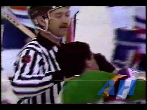 NHL Dec. 2, 1989 Normand Lacombe,EDM v Basil McRae,MIN Edmonton Oilers Minnesota North Stars