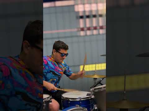 WTF do DJs actually do? π OG Video by @glasspetalsss #djremix #djs #bennybenassi #drummer