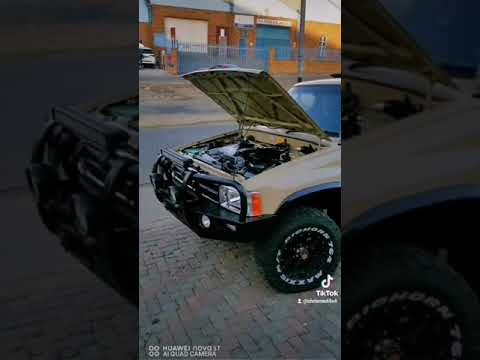 Toyota hilux SFA 92"4x4 single cab converted to a 1UZ-FE Lexus V8 engine