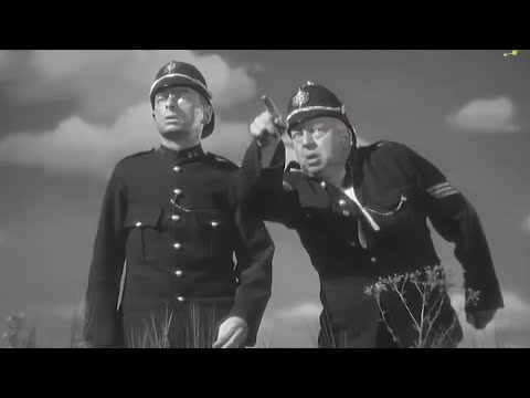 Hitchcock | Young and Innocent (1937) Nova Pilbeam, Derrick De Marney, Percy Marmont