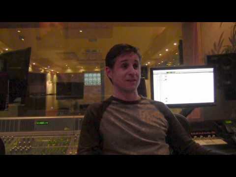 Divina Voice Actors - Yuri Lowenthal