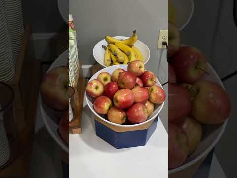 Holiday Inn Express, Rocky Mount, NC, Full Breakfast and Lobby Tour
