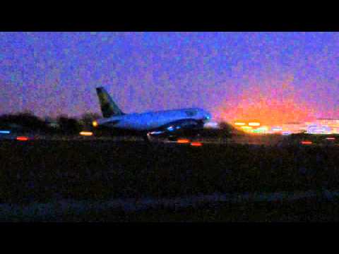 Sky Air Chile Airbus 319 aterrizando en SCEL.