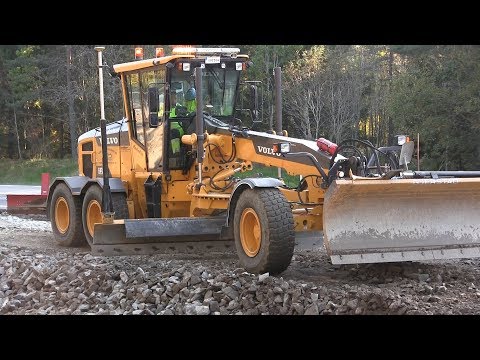 Volvo Motor Grader - Latest Price, Dealers & Retailers in India