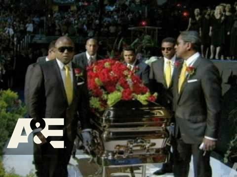 Watch The Jacksons: A Family Dynasty Trailers | AceShowbiz