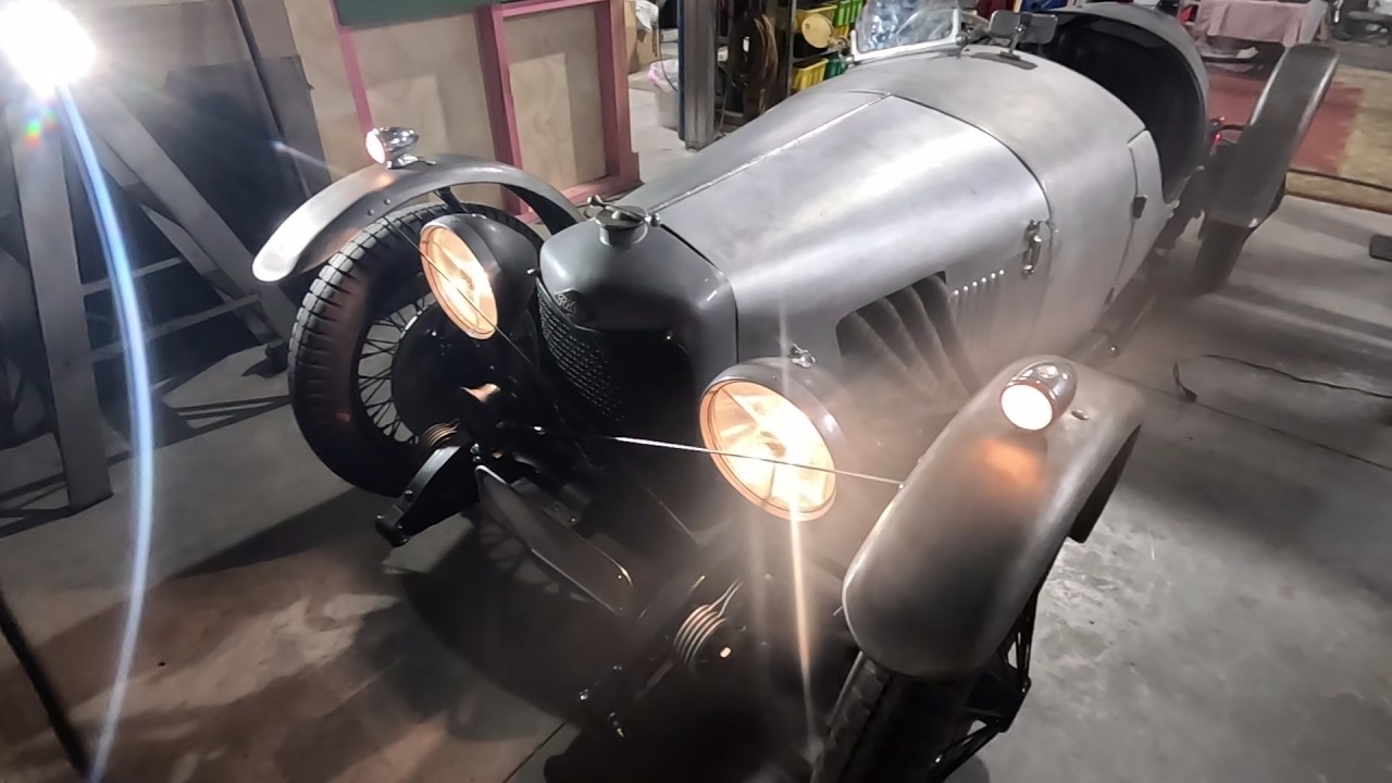 Riley Brooklands - Bonnet finished (mostly)