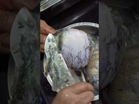 How to Clean Karimeen