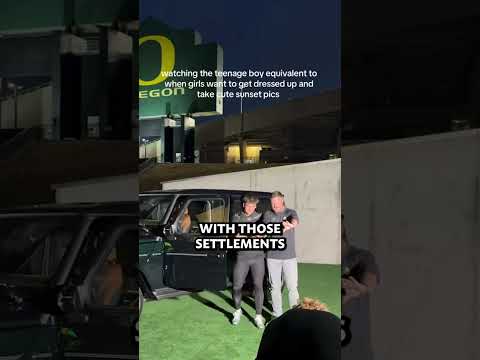 Oregon Rolls Out the RED CARPET for Elite QB Visitor! 🦆💥📸 #oregonducks #oregon