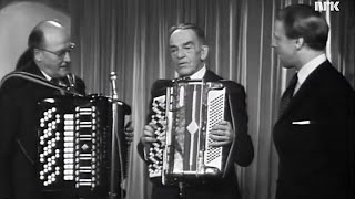 Andrew walter, Hans Eriksen og Asmund Bjørkens orkester Acordes - Chordify