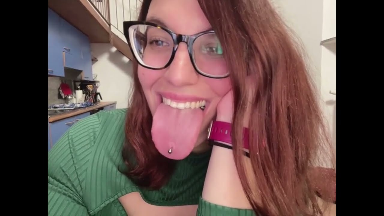 Girl Long Tongue Challenge 77