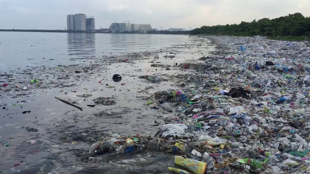 Plastic Pollution in Manila, Philippines