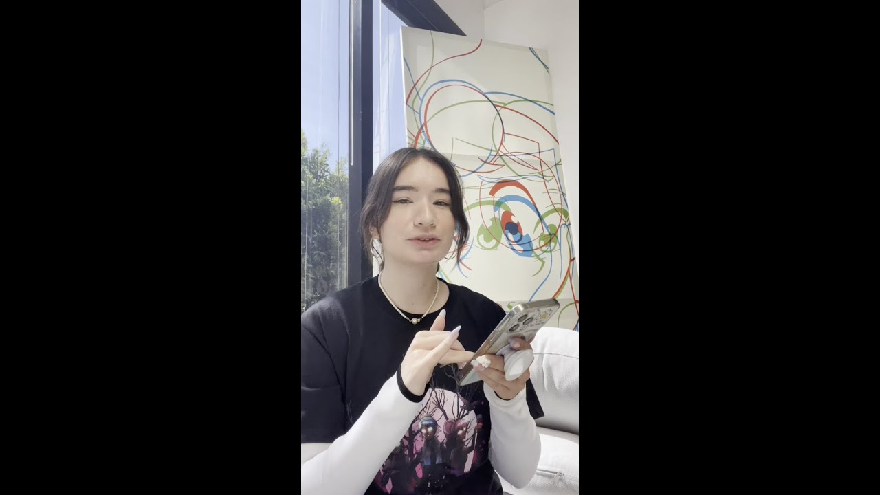 SEE HOW I READ MY WEBTOON SERIES? VERY DEMURE, VERY CUTESY