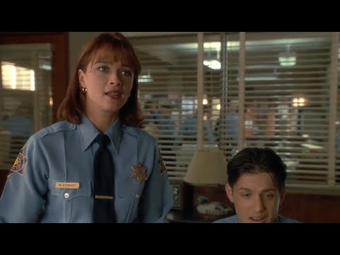 Picket Fences (1992) | S01E21 | Sugar and Spice [07/11]