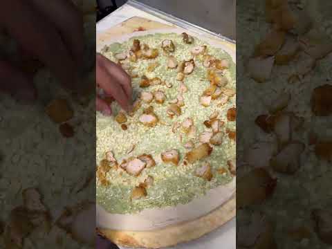 Mama Mia! That's a nice-a pizza!