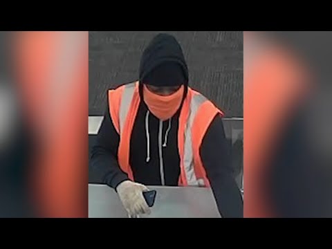 3 armed robbers tie up Huntington Bank workers, FBI says