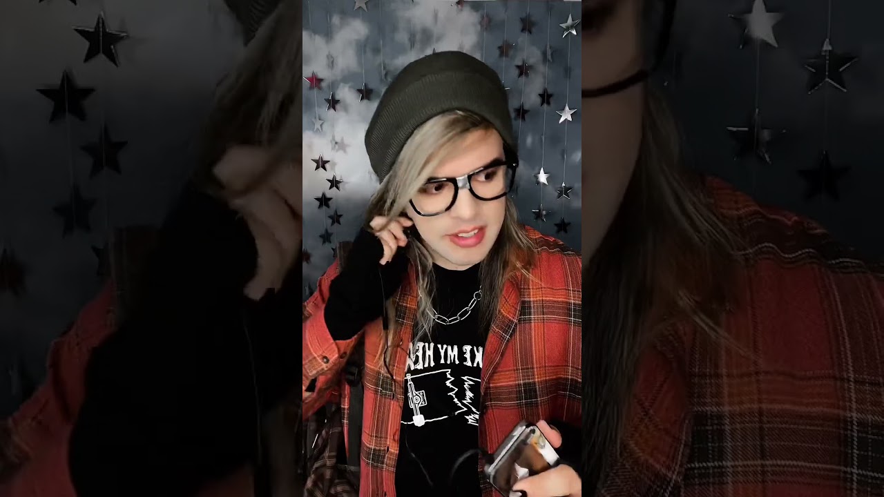 Y2k emo meets 2010s Hipster #emo #y2knostalgia #emofashion #hipster #alternative