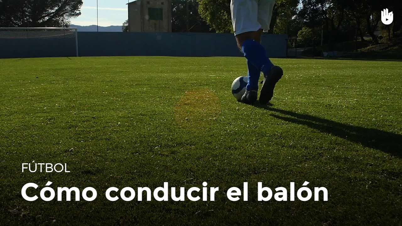 Cómo conducir el balón - Aprende a jugar al fútbol | Sikana