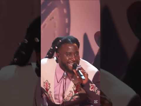 SHABOOZEY perform A BAR SONG TIPSY