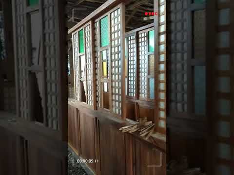 window capiz with stained glass