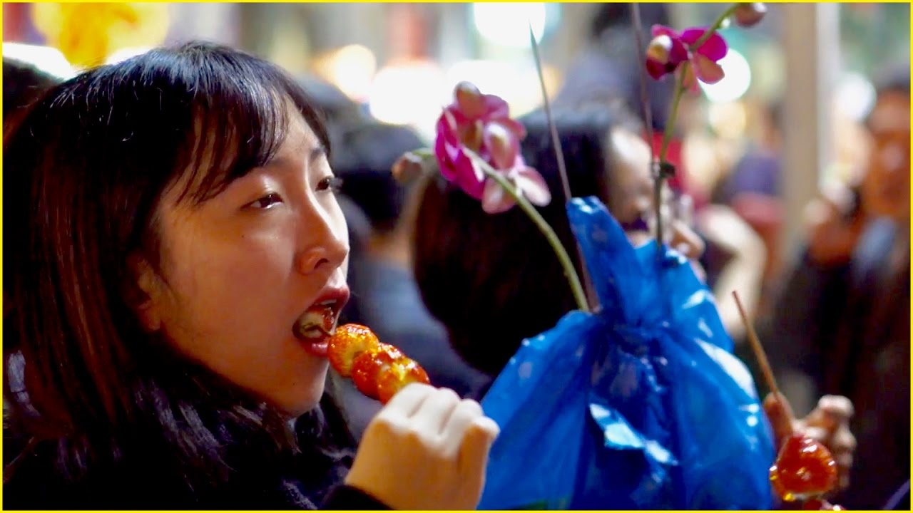 Why does China LOVE Crowds?