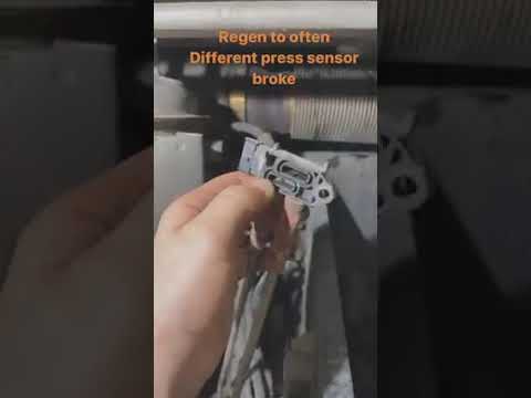 D13 dpf differential pressure sensor location