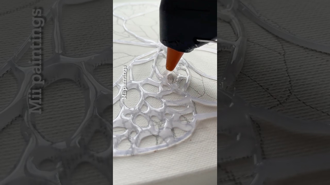 Wow! Fluidart hot glue gun painting