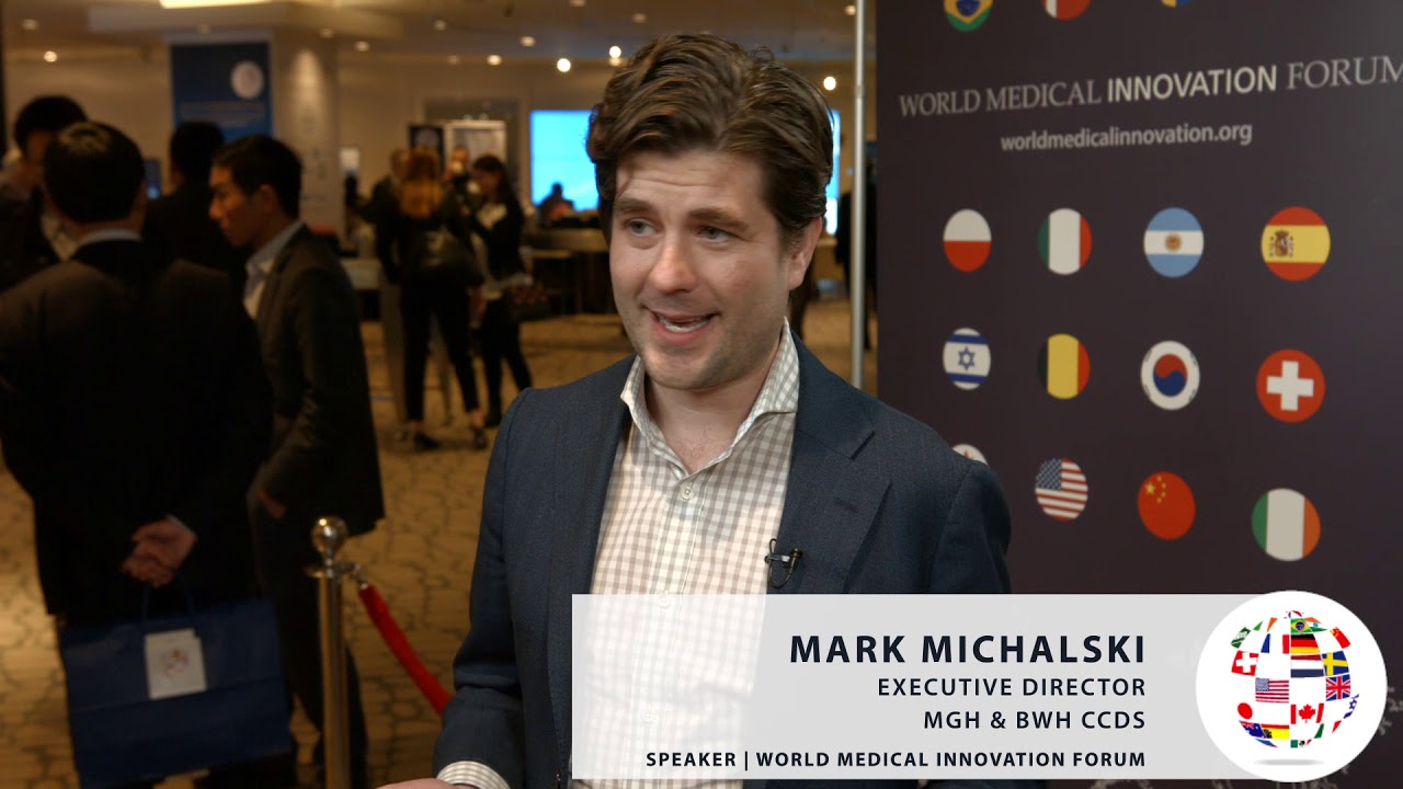 Mark Michalski explaining the ways AI can improve patient care at #WMIF19