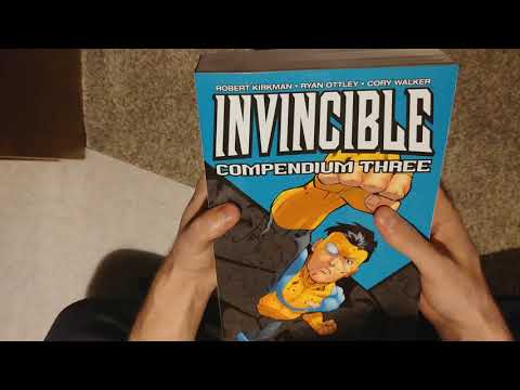 Invincible Compendium 1 2 3. Book build, spine, gutter, overall quality