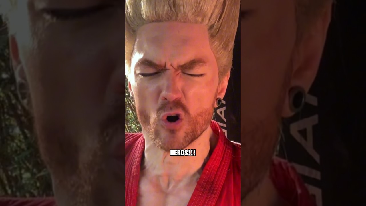 When being a cosplayer is your job 🤡 Paul Phoenix Tekken cosplay #shorts
