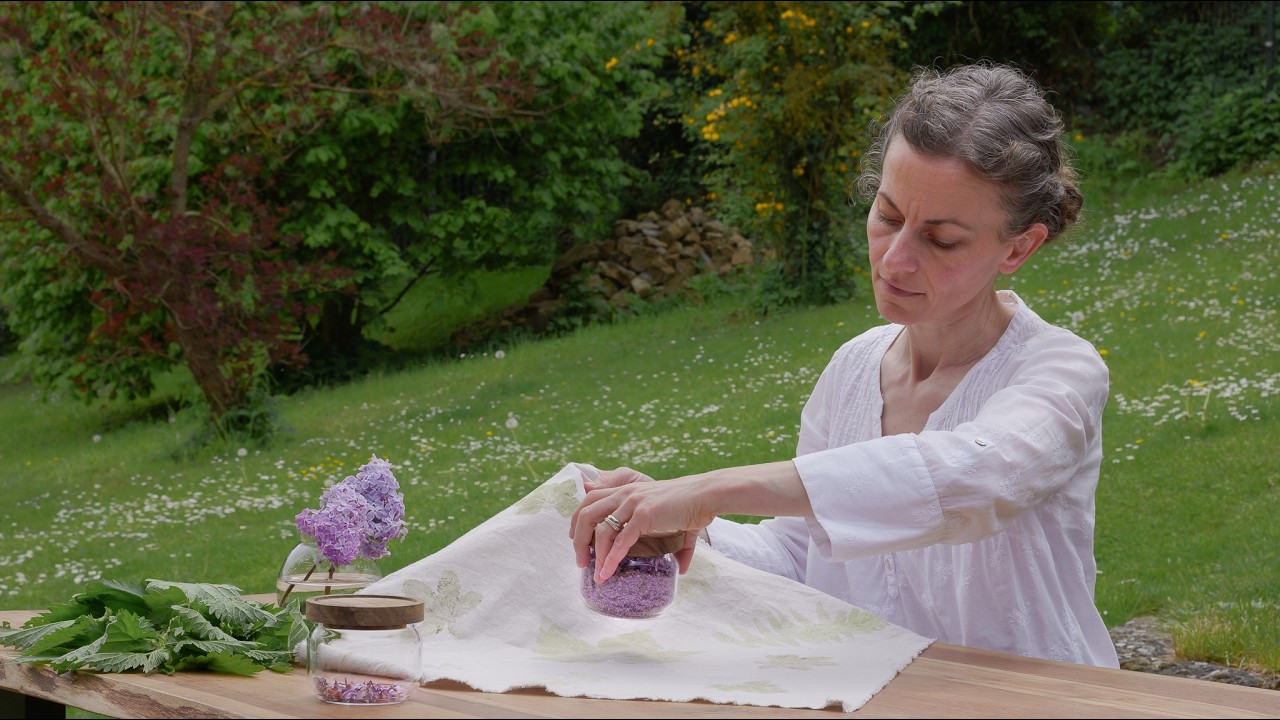 Capturing The Garden´s Beauty: Making Lilac Sugar & Botanical Prints