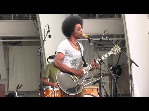 El arriesgado Alex Cuba – Playlist para sobrevivir