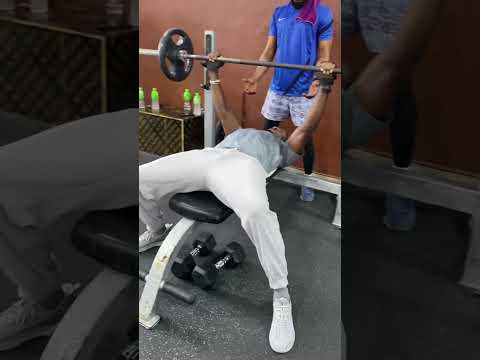 Flat Bench Press For Chest And Triceps || AT THE GYM