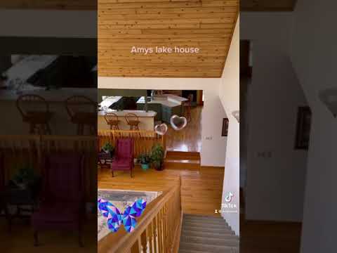 Airbnb Amy’s lake house traverse city MI