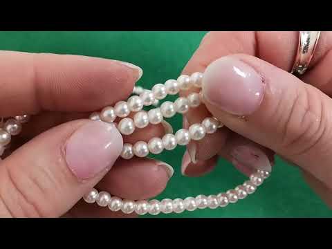 Cream Pearlised Glass Plain Round Beads 4mm-5mm Long Strand Of 195+ Pieces Y17935
