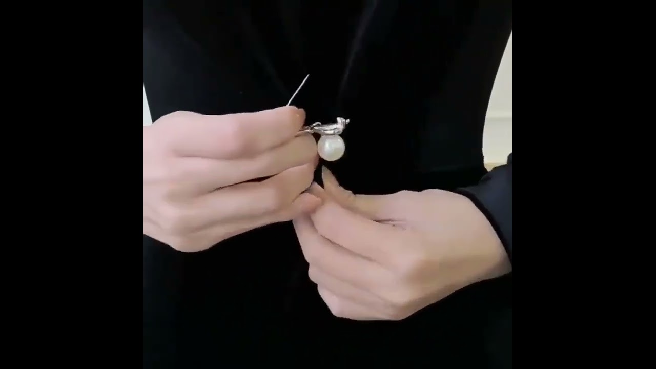 Fashion Hack! Elegant Pins to Adjust & Style Your Clothes! ✨👗