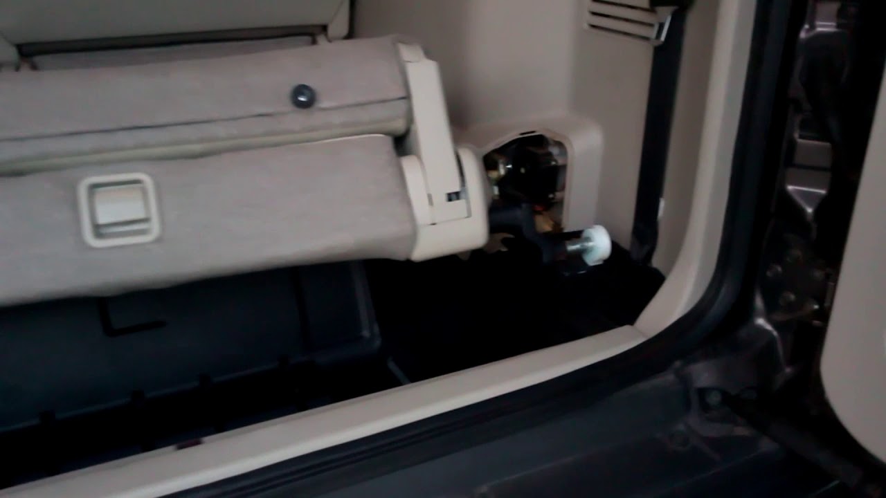 How to remove 3rd row seats Pajero Montero Shogun 2000-2017